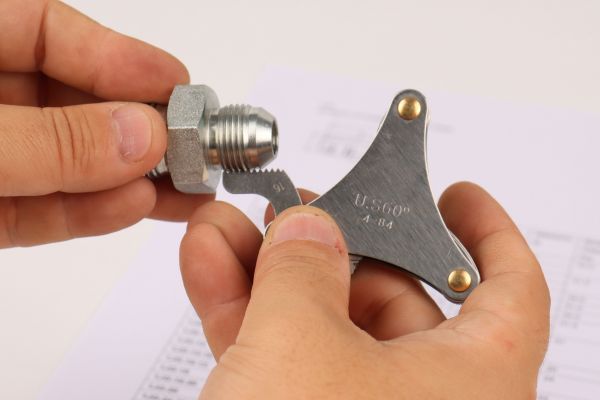 Elimination Process When Identifying Hydraulic Hose Fittings