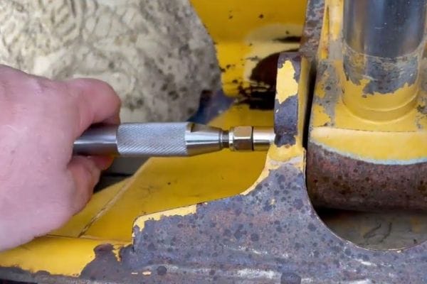 Grease Fitting Repair 101: Everything You Need to Know