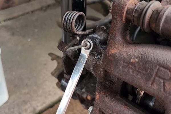 How to Remove Stripped Brake Line Fittings - Topa Blog