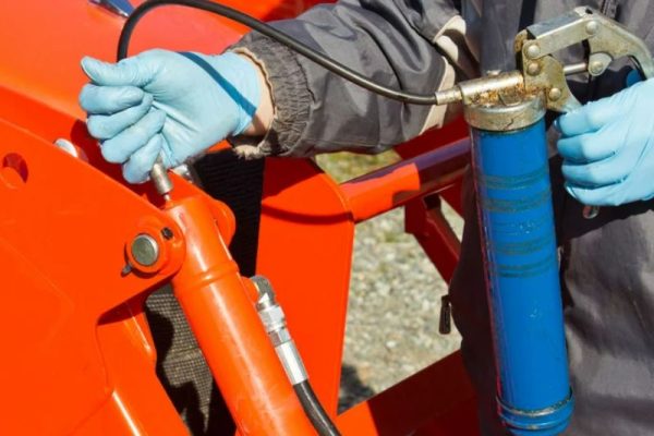 What is a Hydraulic Grease Fitting? Topa Blog